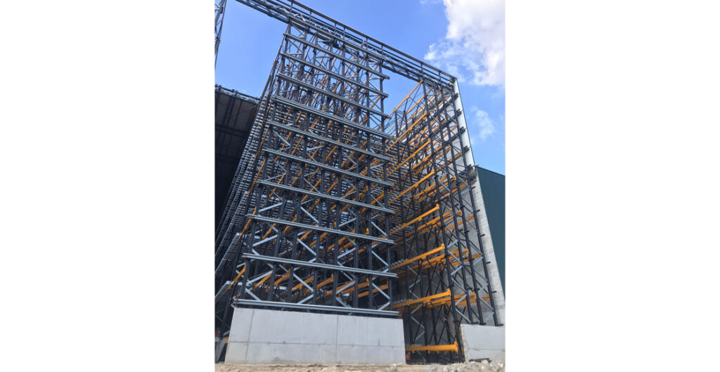 Avanzamos en la instalación del rack autoportante - Warak